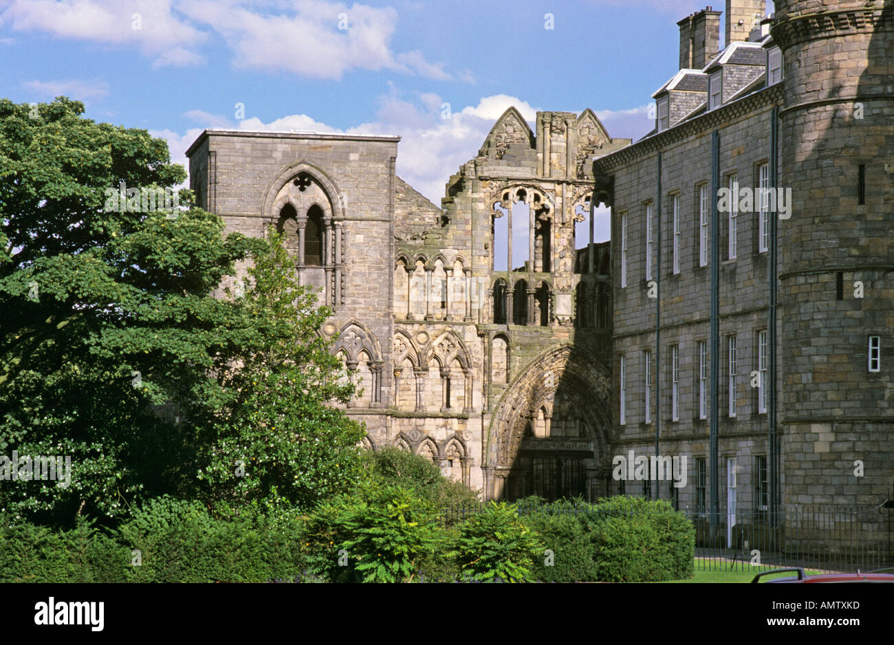 Abbey of holyrood hi-res stock photography and images - Alamy