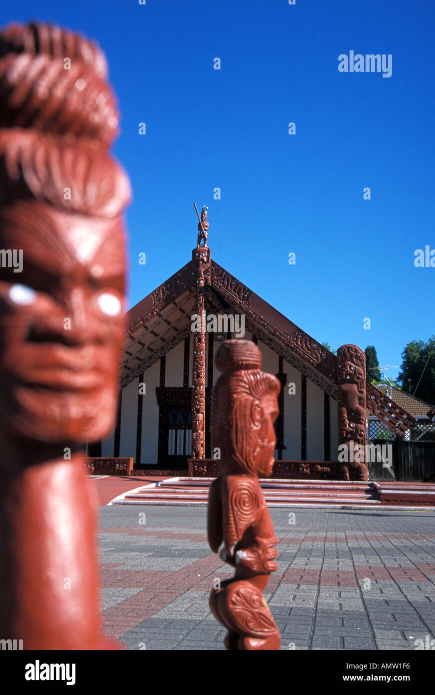 Maori sculptures hi-res stock photography and images - Alamy