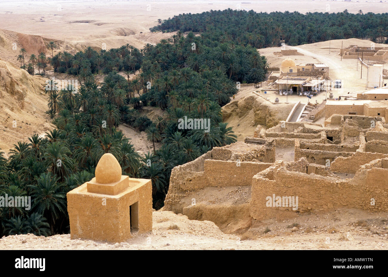 Tunisia north africa chebika hi-res stock photography and images - Alamy