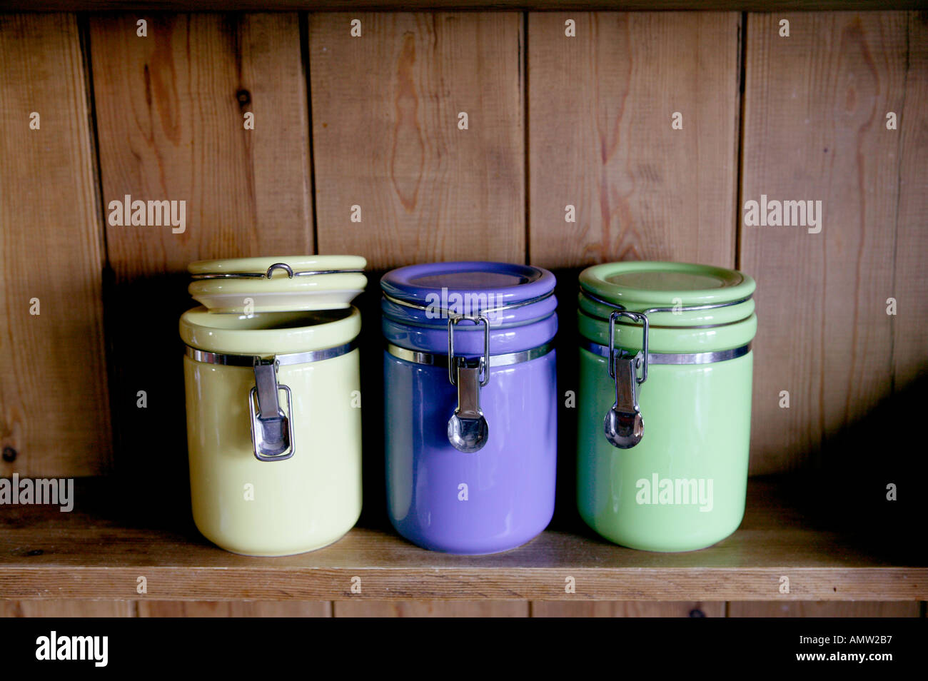 Group pots together hi-res stock photography and images - Alamy