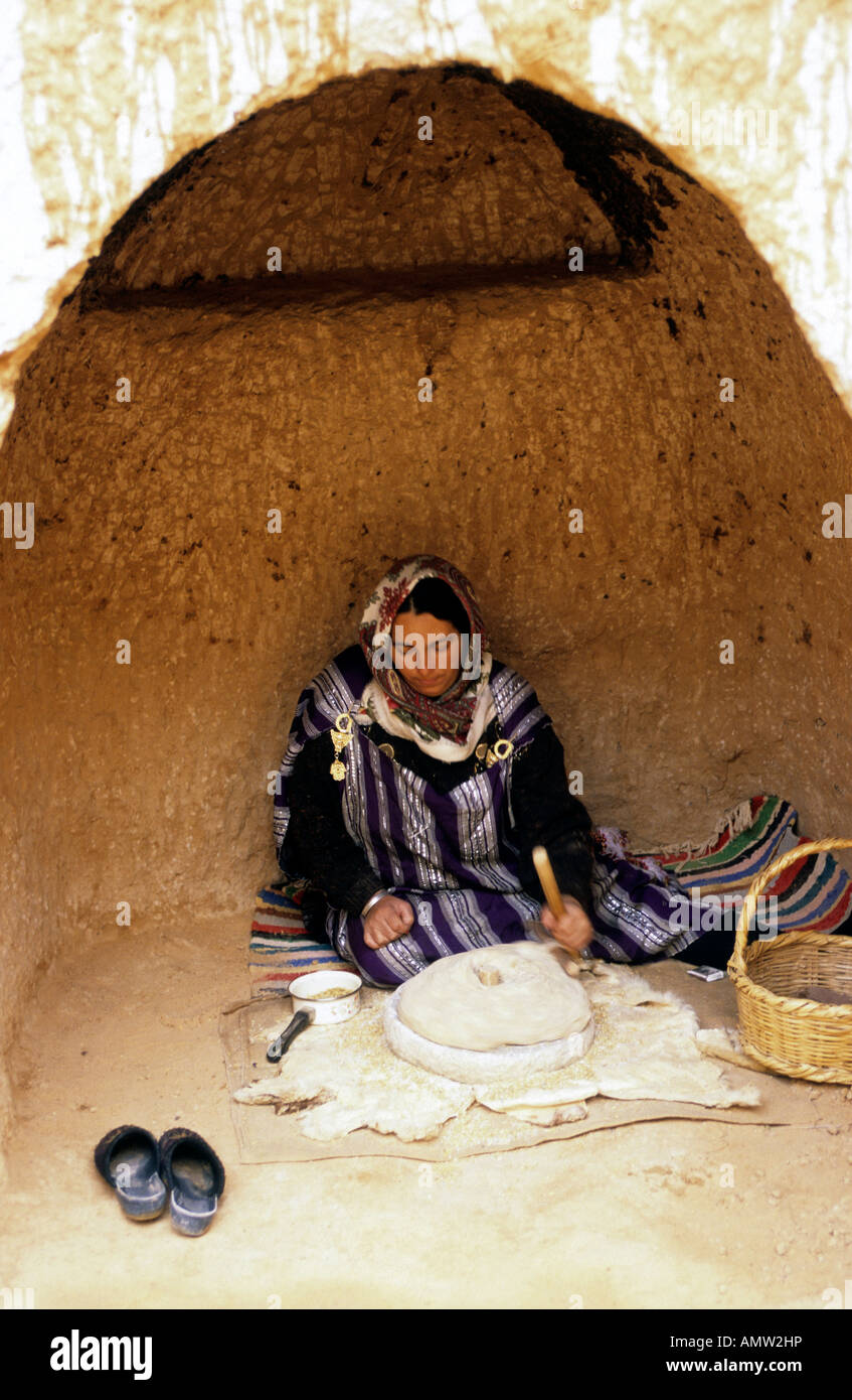 Matmata woman hi-res stock photography and images - Alamy