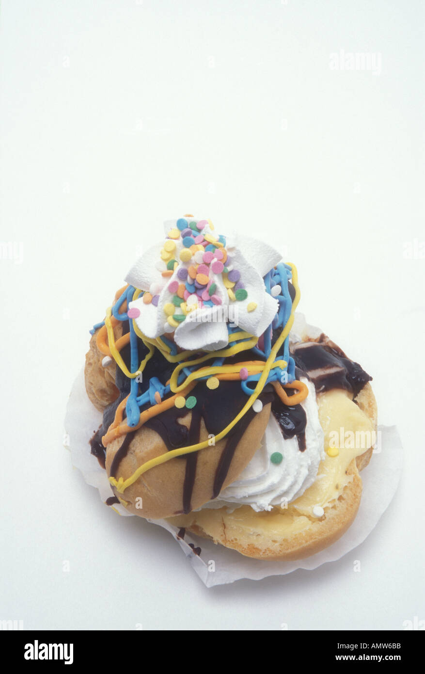 Pastry cream puff hi-res stock photography and images - Alamy