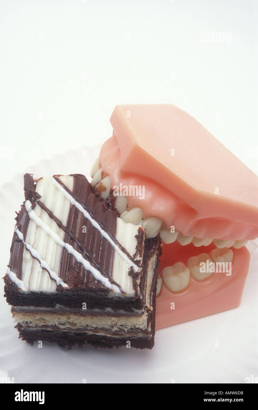 Teeth bite piece hi-res stock photography and images - Alamy