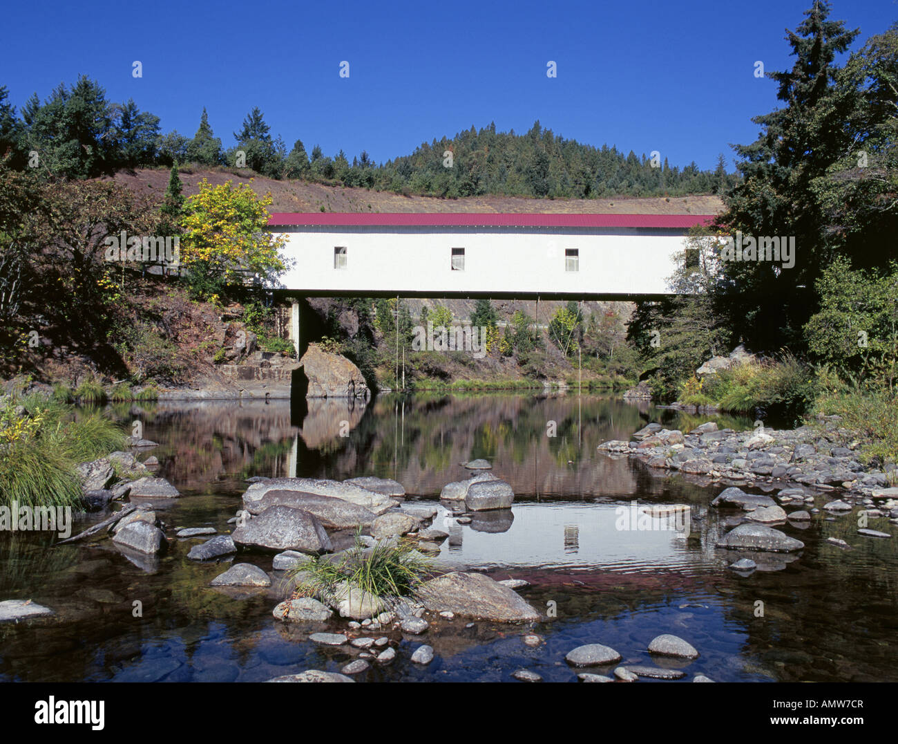 Wooden bridges over water hi-res stock photography and images - Alamy
