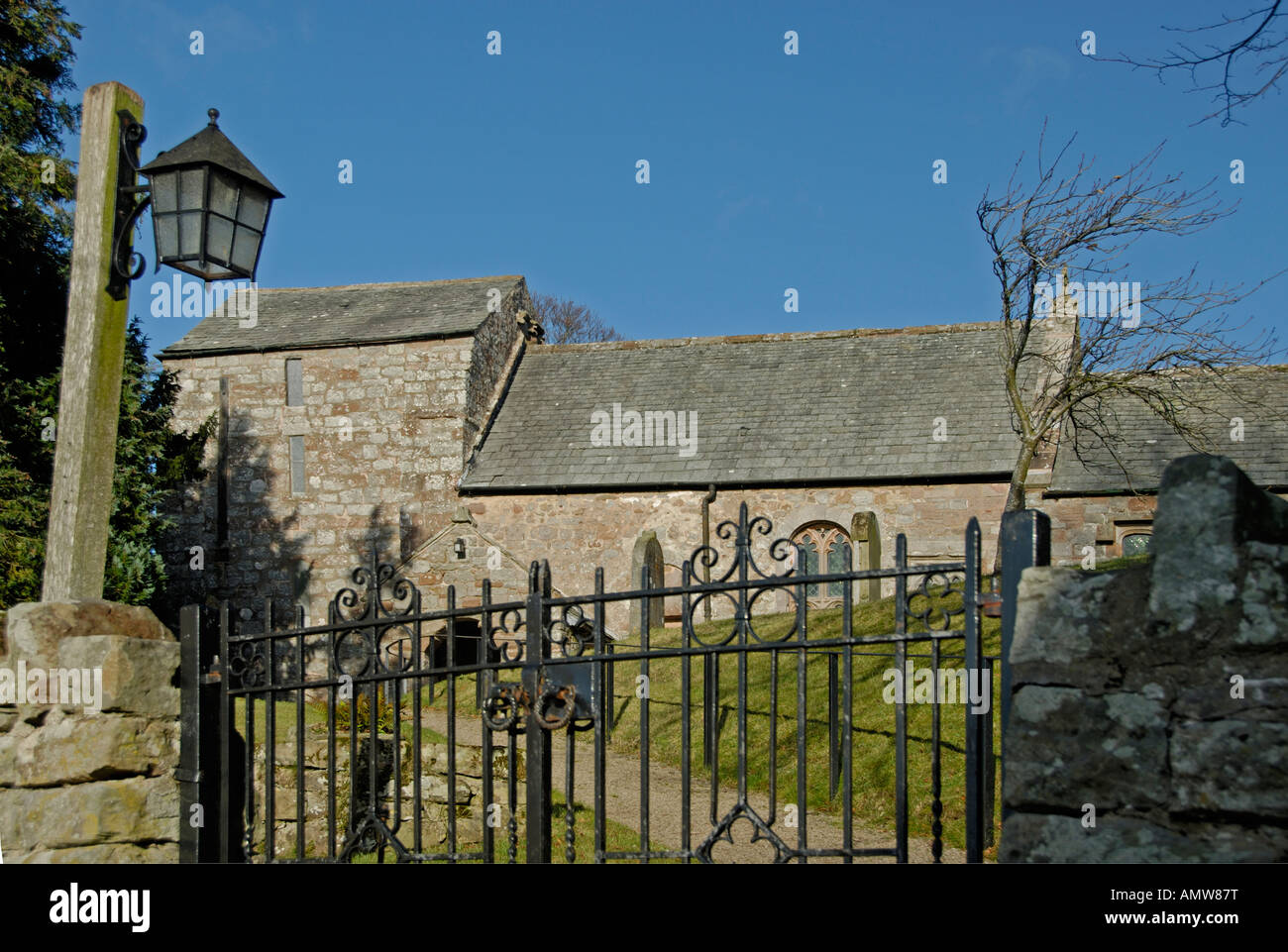Saint james the great church hi-res stock photography and images - Alamy