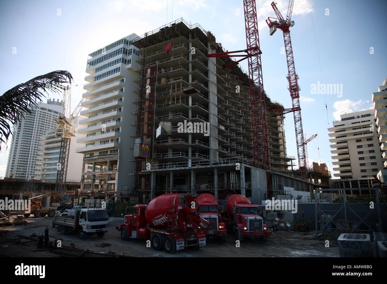 Hotel construction hi-res stock photography and images - Alamy