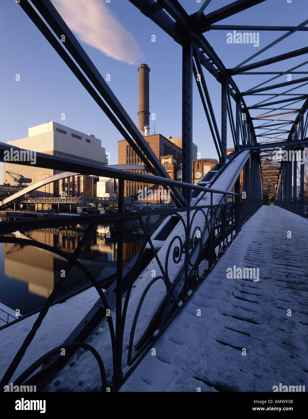 Steel bridge and power station Berlin-Charlottenburg Stock Photo - Alamy