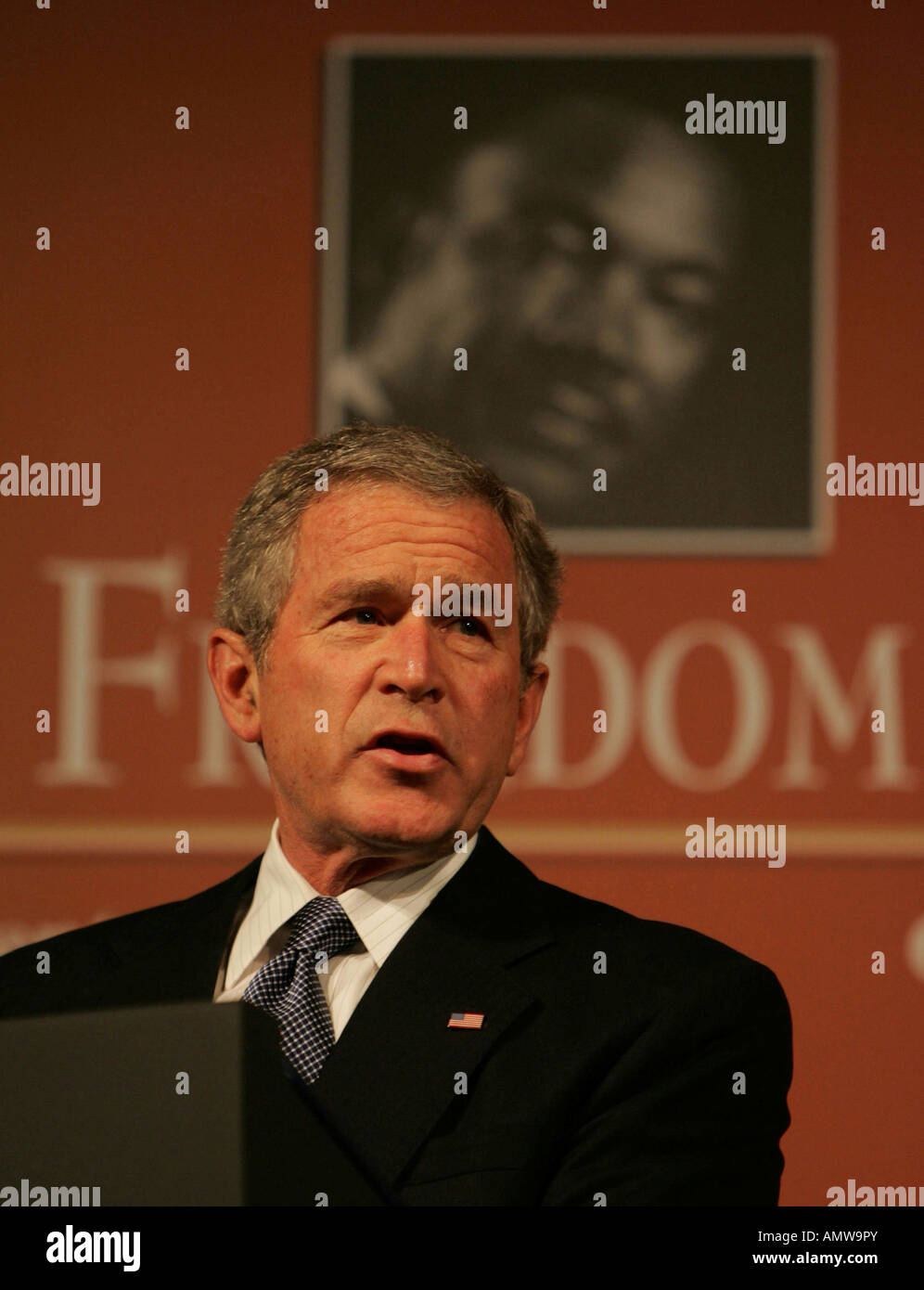 George bush jr hi-res stock photography and images - Alamy
