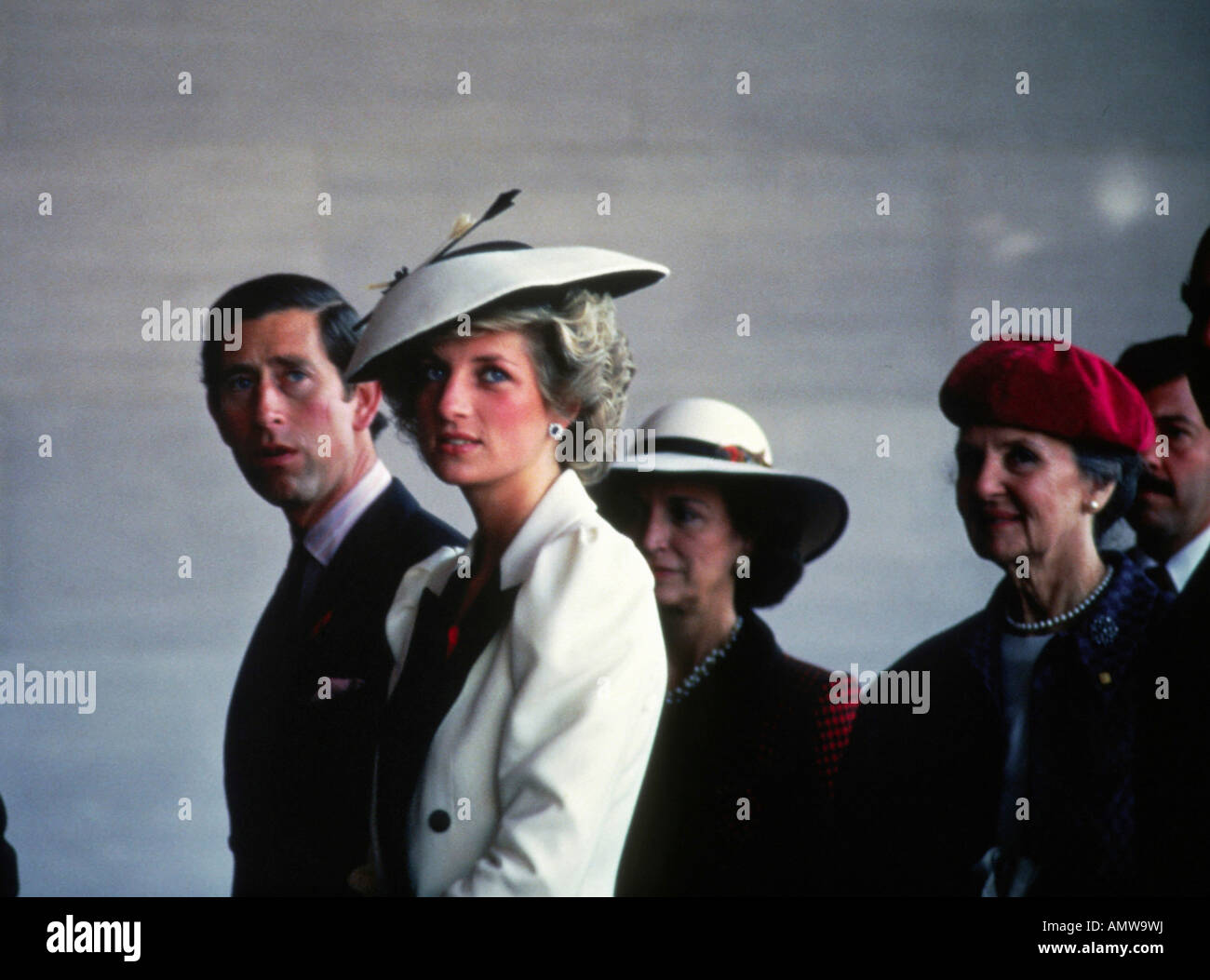 Princess Diana and Prince Charles tour the National Gallery of Art ...