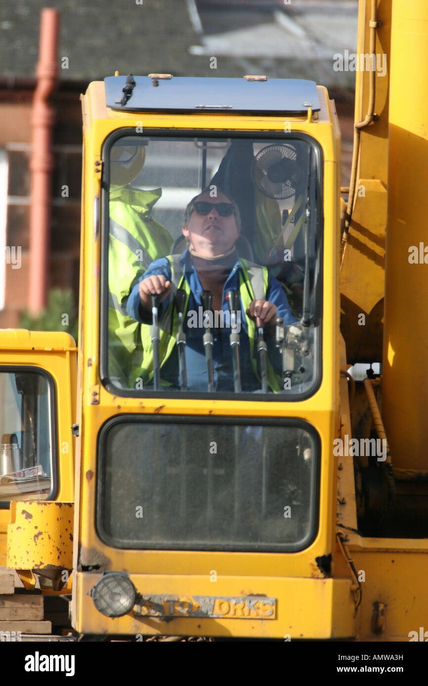 Operator crane hi-res stock photography and images - Alamy