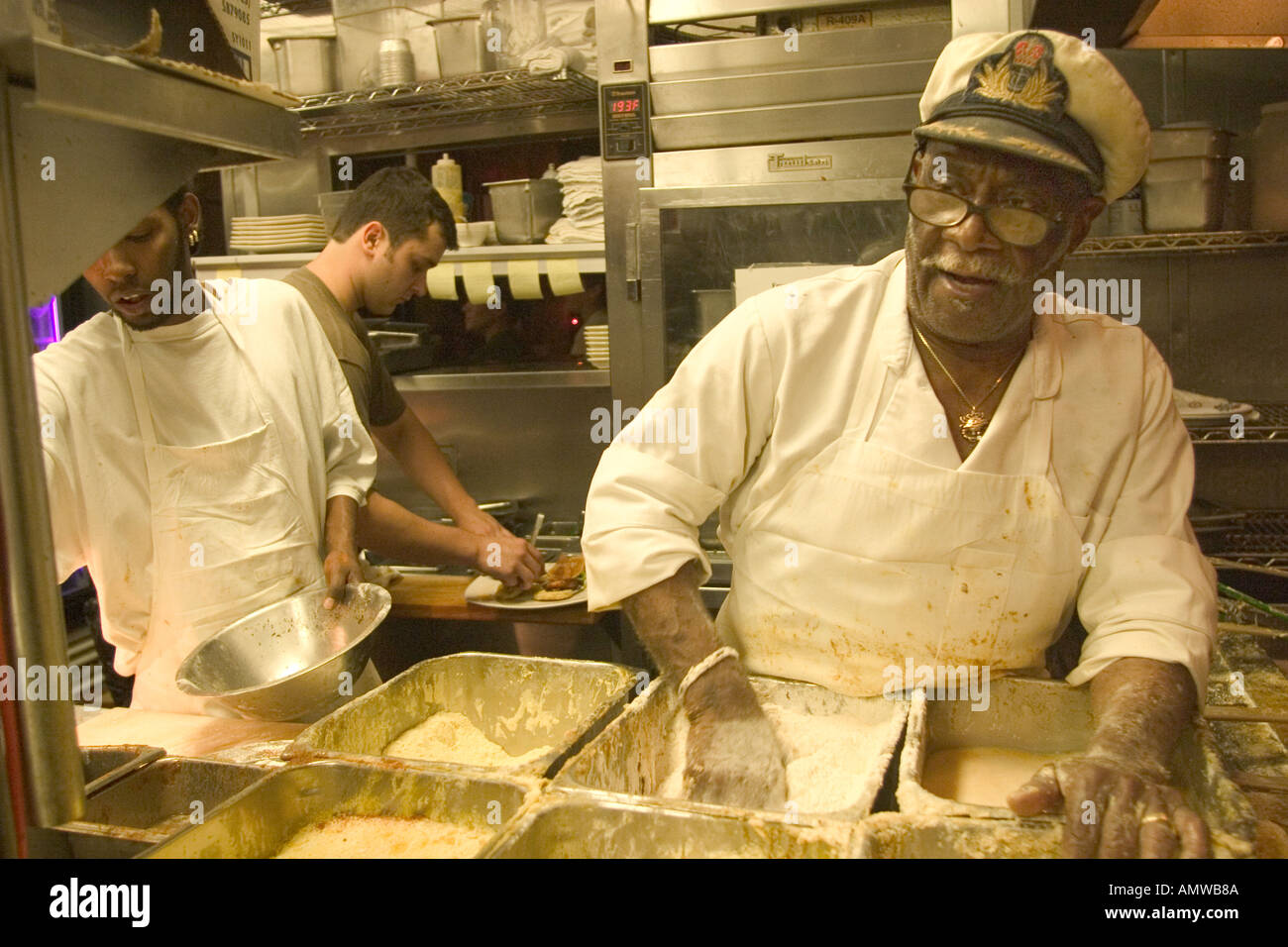 Chef Austin Leslie at right of Jacquesimo Restaurant in New Orleans ...