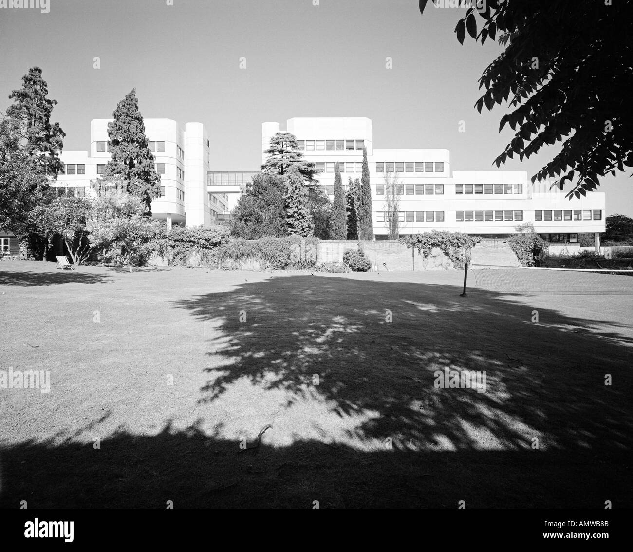 Physics Laboratory, Oxford. Overall view. Architect: Sir Leslie Martin ...