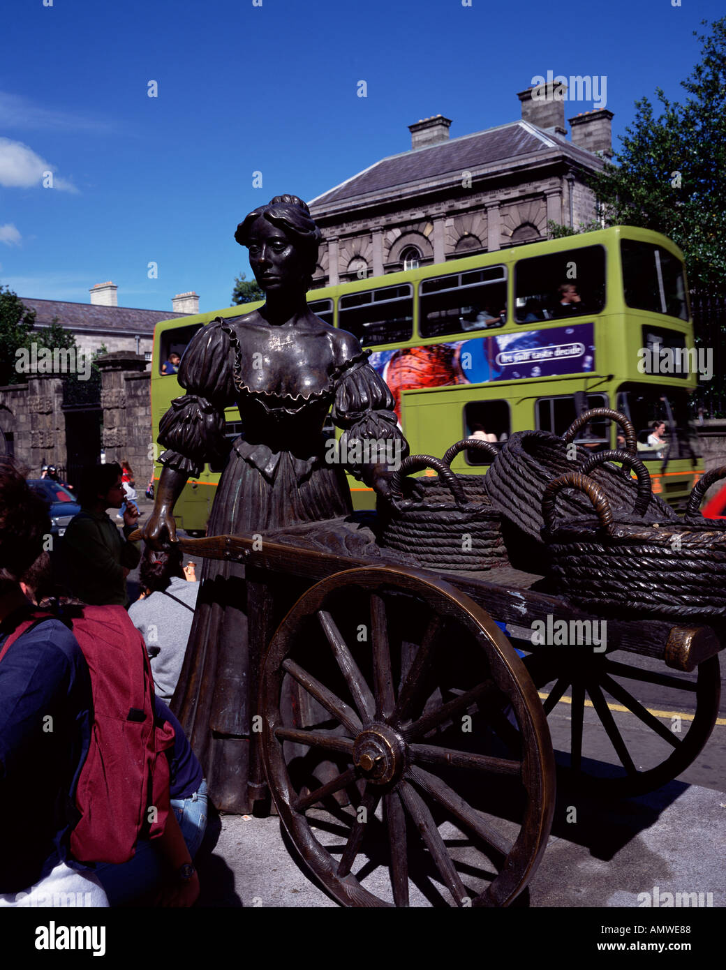 Molly Malone Dublin Ireland Stock Photo - Alamy