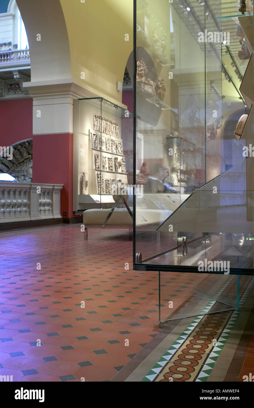 Gilbert bayes sculpture hi-res stock photography and images - Alamy