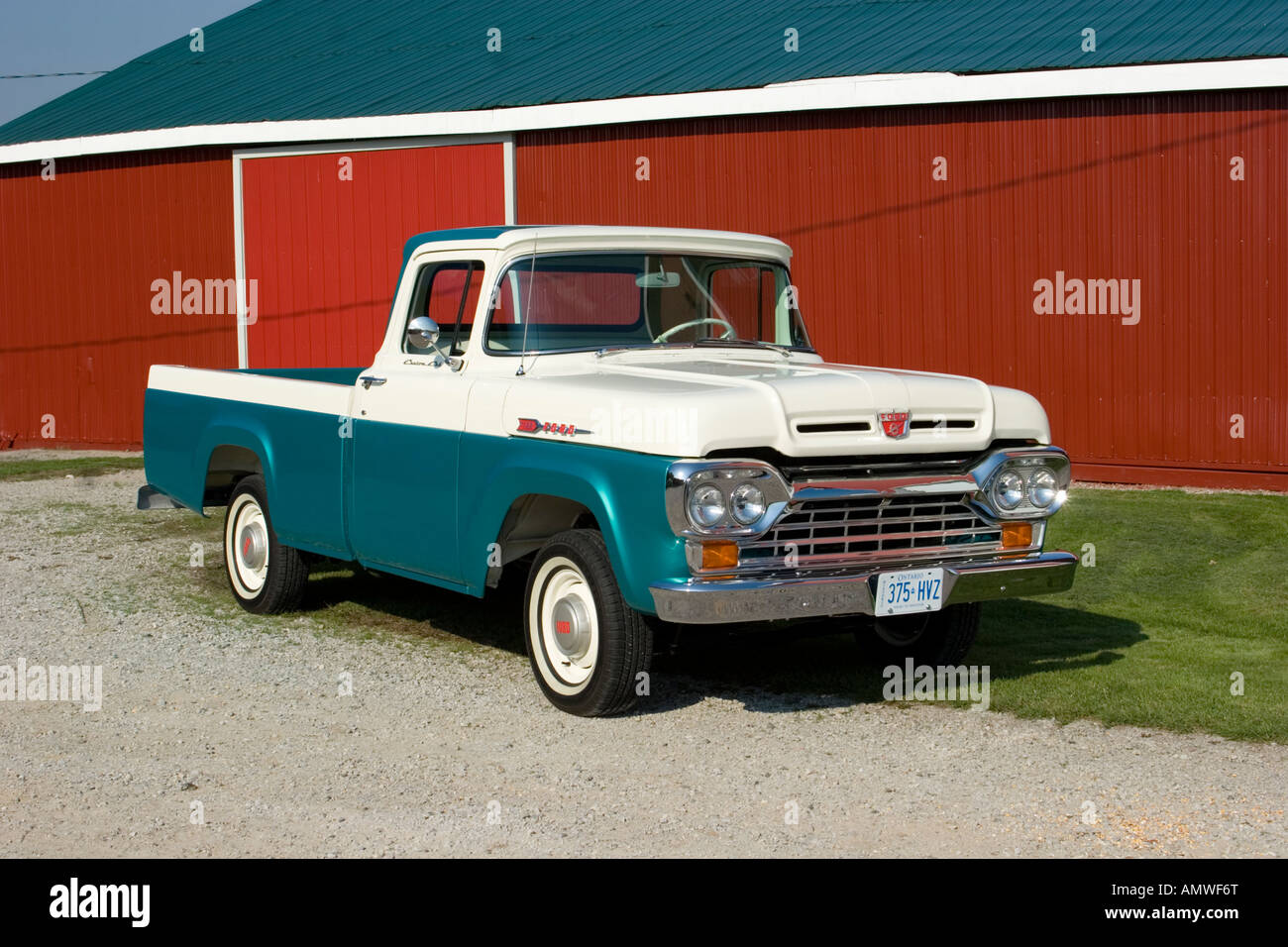 1960 ford f 100 pickup truck hi-res stock photography and images - Alamy