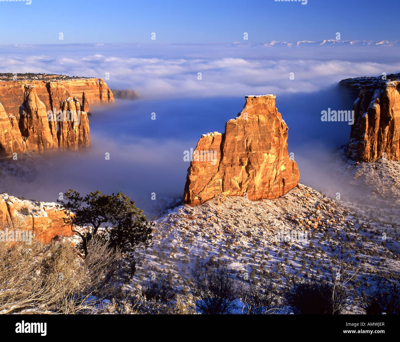 Colorado national monument in winter hi-res stock photography and ...