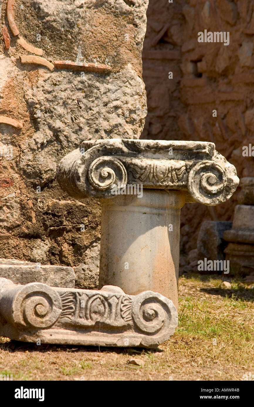 Ionic order hi-res stock photography and images - Alamy