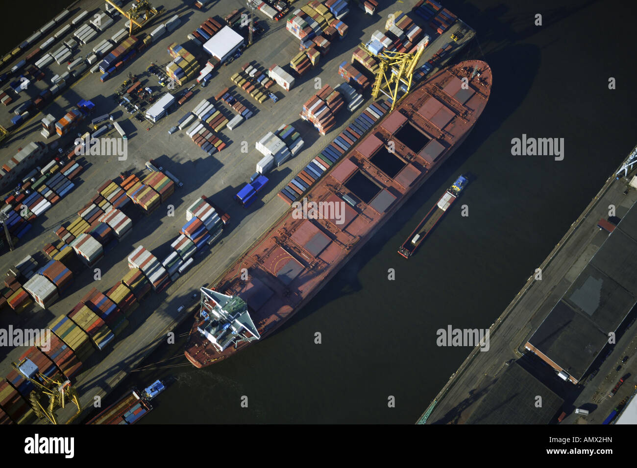 Ship in habour hi-res stock photography and images - Alamy