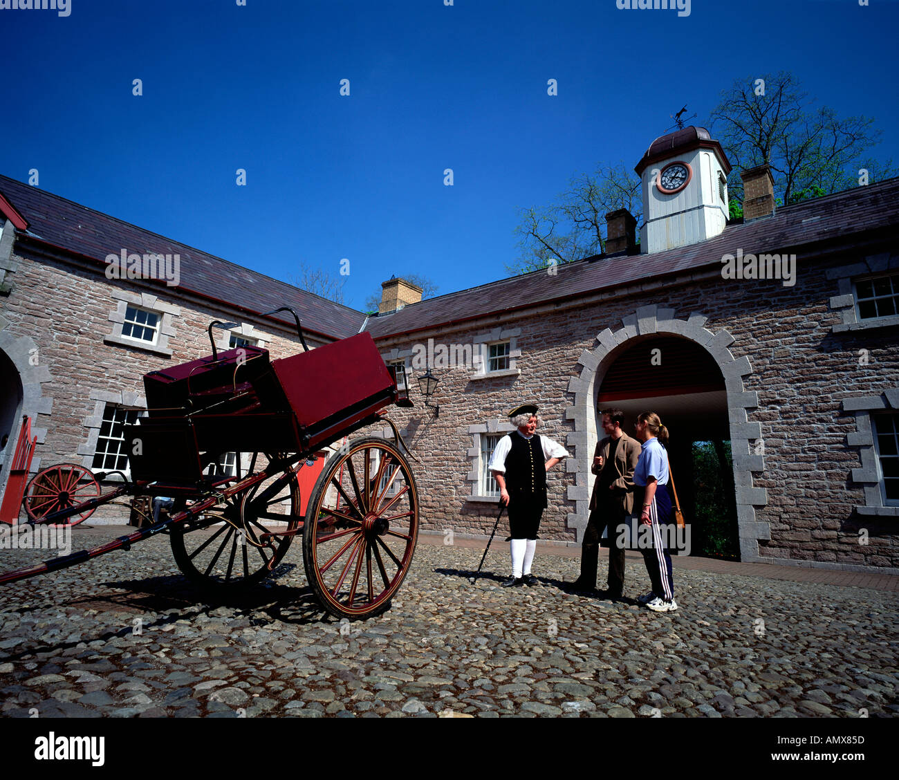 Palace stables hi-res stock photography and images - Alamy