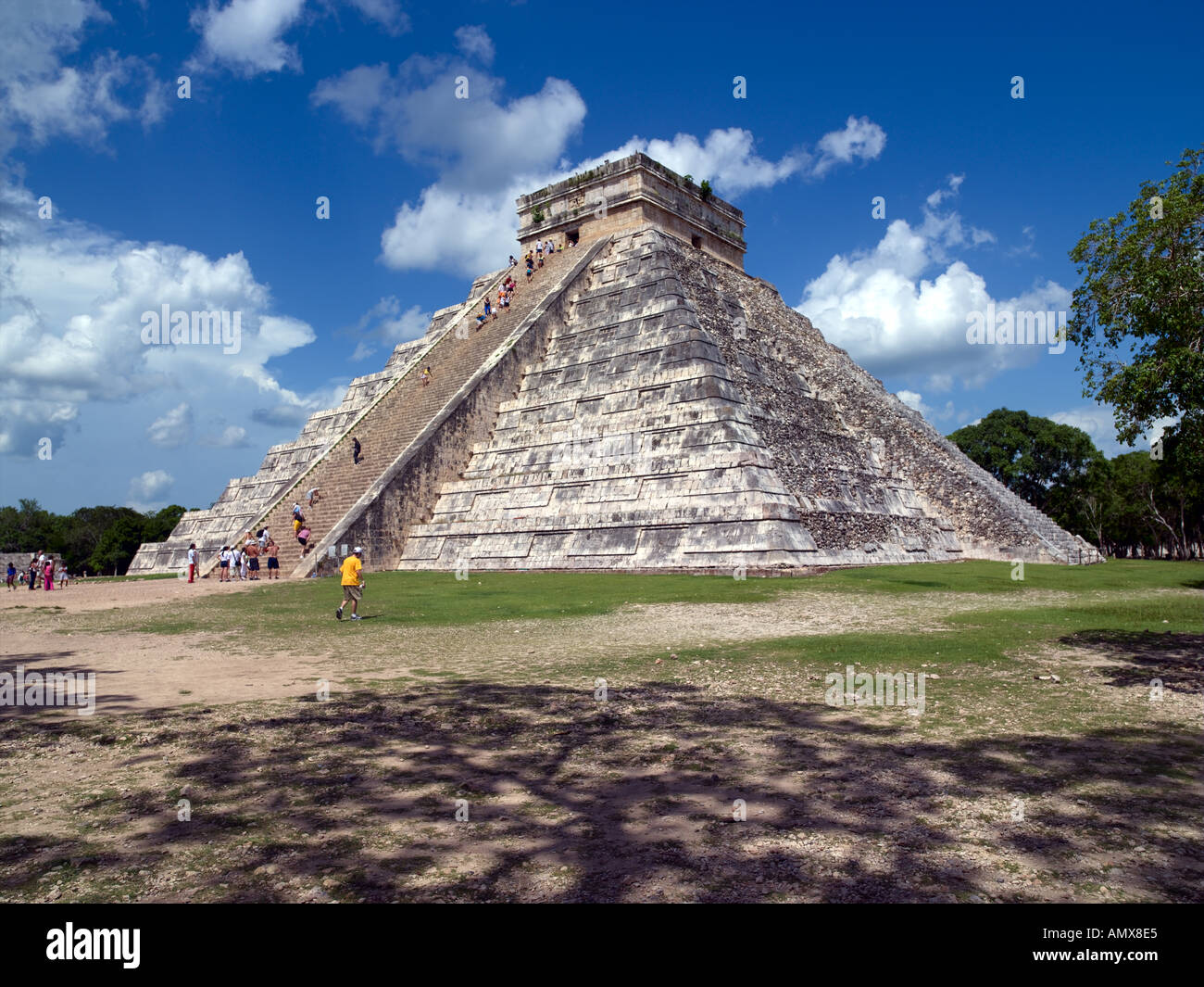 Chichen Itza, El Castillo Stock Photo - Alamy