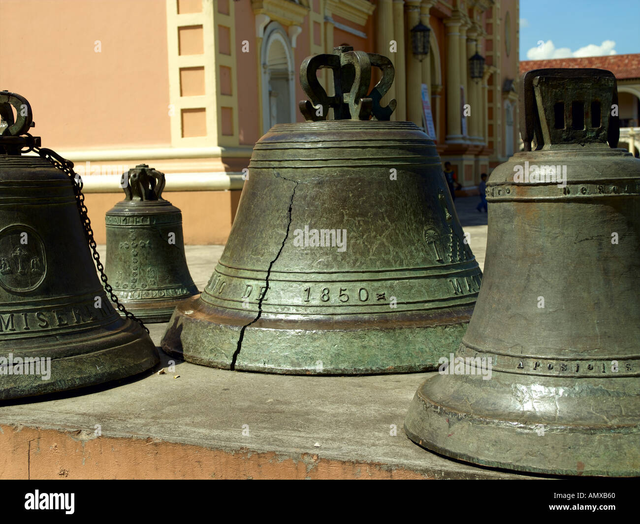 Zócalo square bell hi-res stock photography and images - Alamy