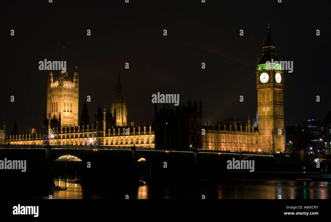 London by night Stock Photo - Alamy