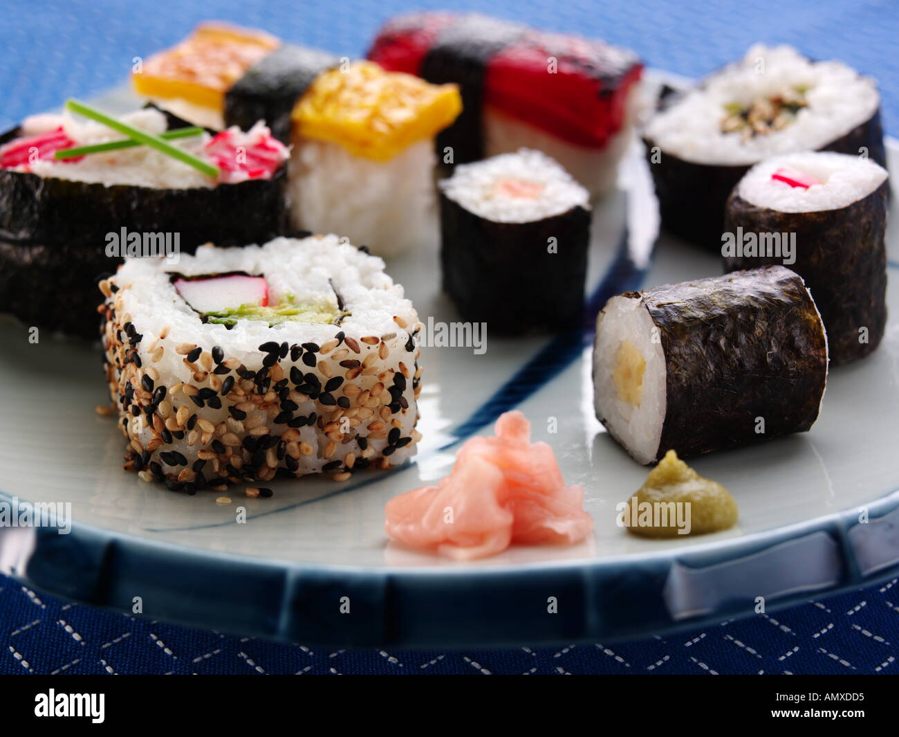 Dish edible maki hi-res stock photography and images - Alamy