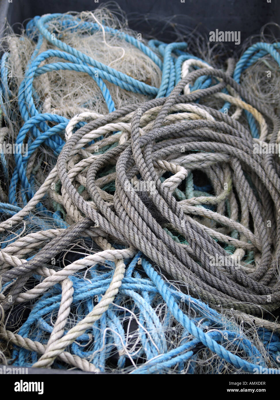 Coil old rope hi-res stock photography and images - Alamy