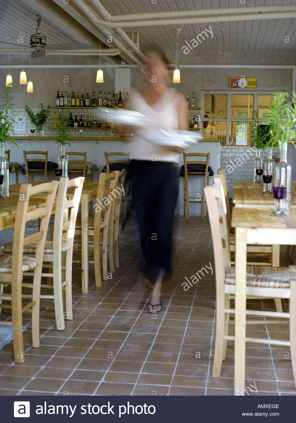 Carrying Plates Stock Photos & Carrying Plates Stock Images - Alamy