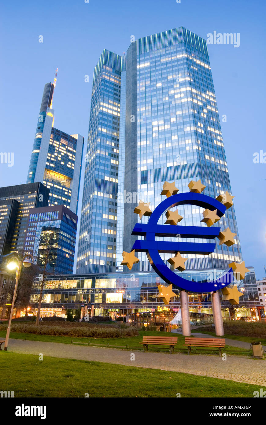 Skyscrapers officebuildings buildings German Bank ECB euro sign Stock ...