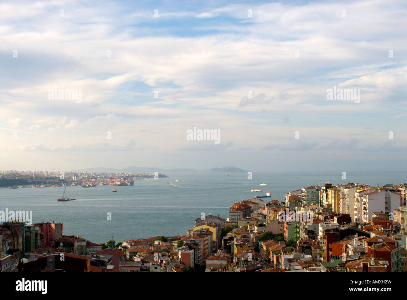 City at waterfront, Bosphorus, Istanbul, Turkey Stock Photo - Alamy