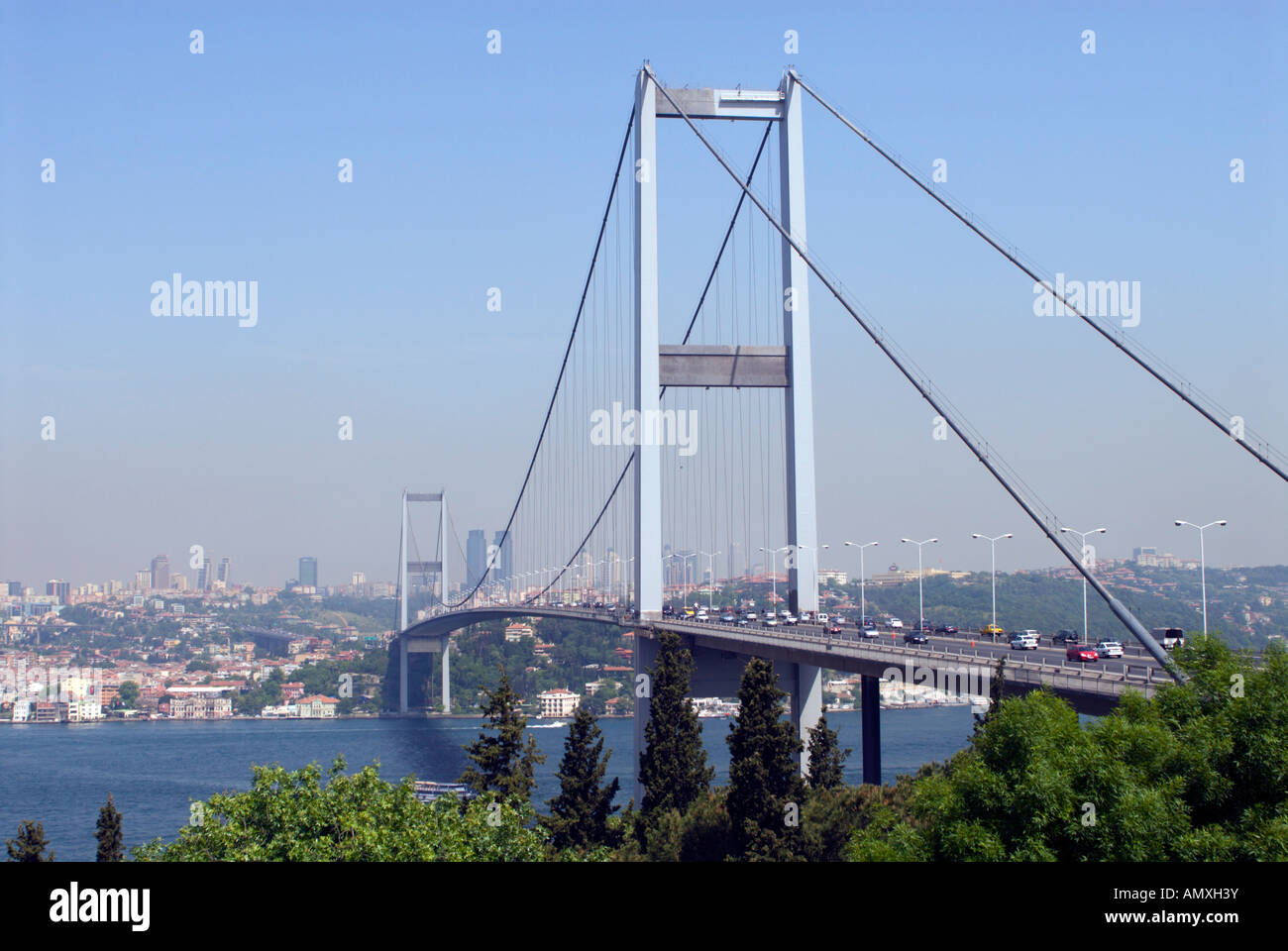 Bridge with city in background, Bosphorus Bridge, Bosphorus, Istanbul ...