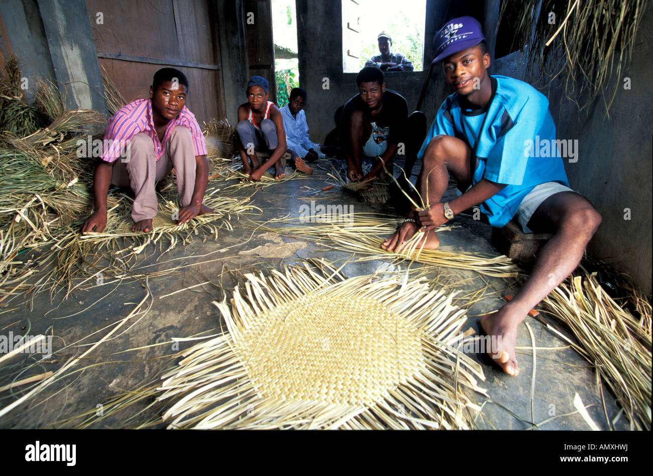Basket makers hi-res stock photography and images - Alamy