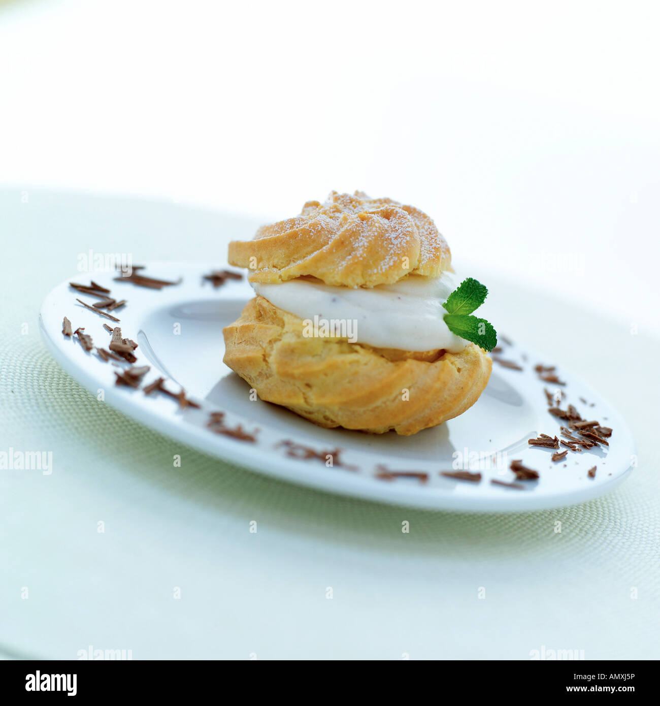 Cream colored shapes hi-res stock photography and images - Alamy