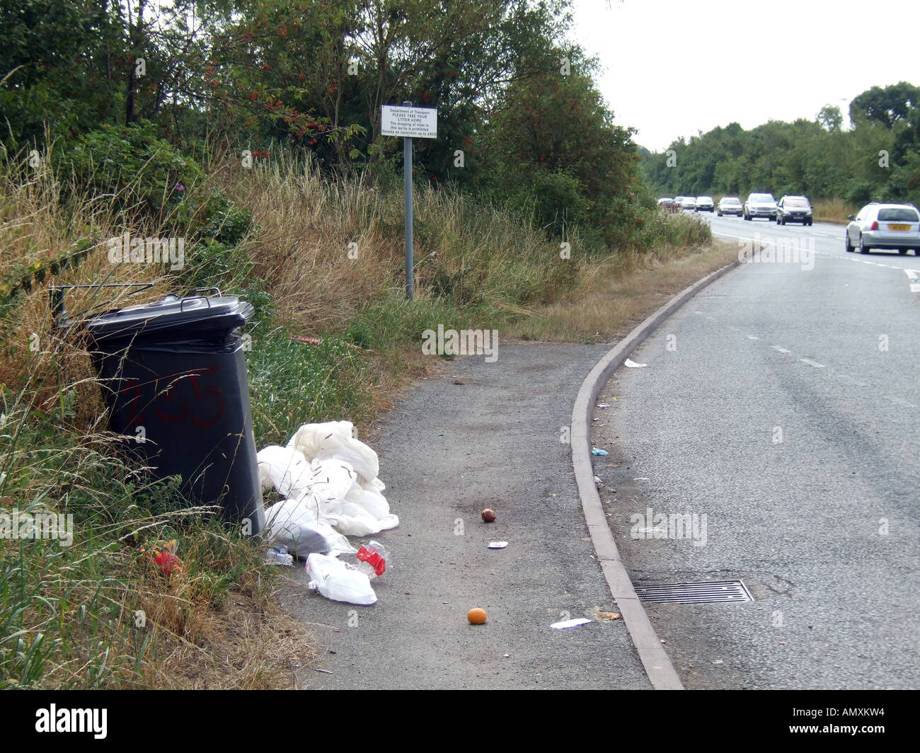 Litter lay by uk hi-res stock photography and images - Alamy