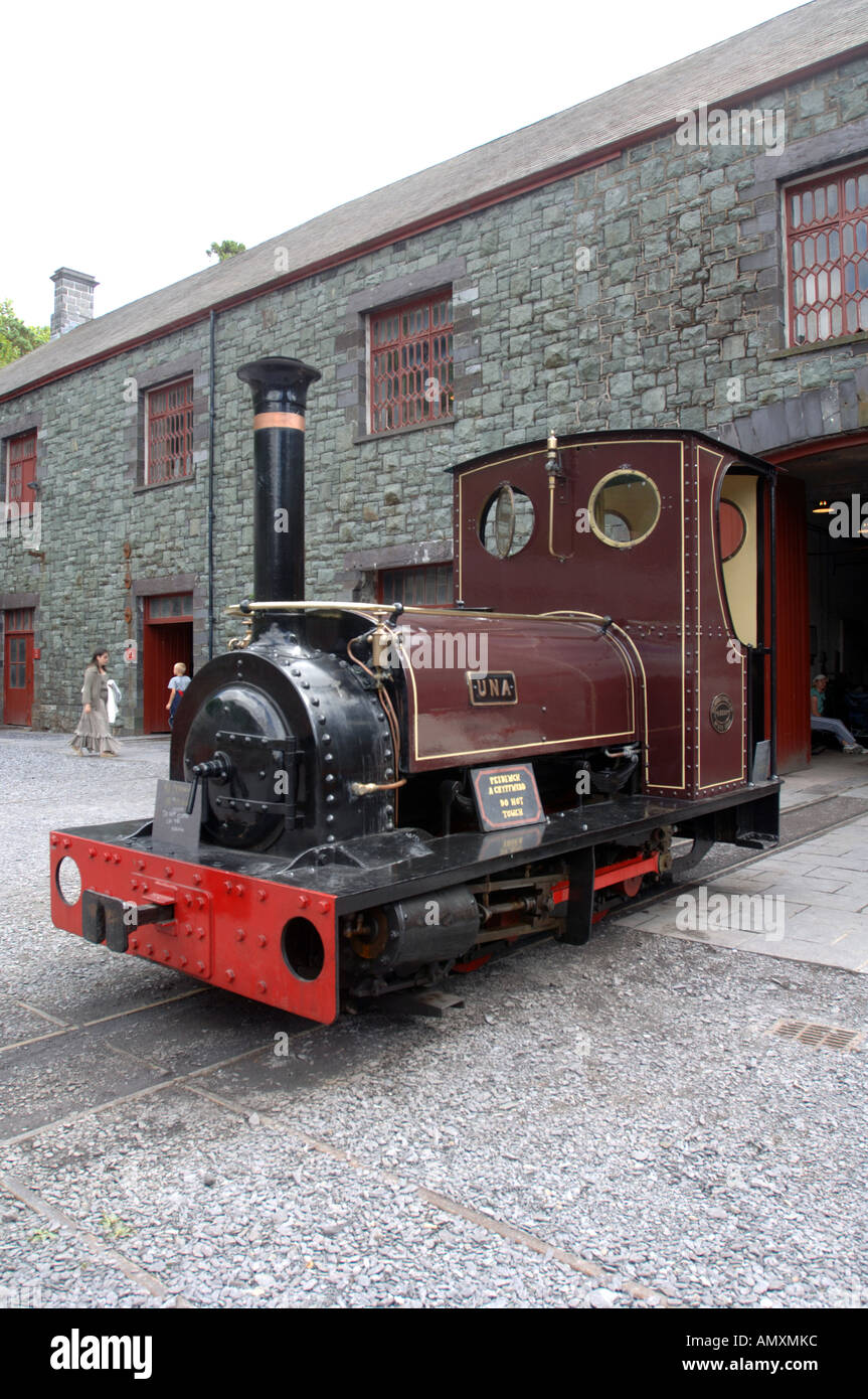 Visitor heritage trains engine train vertical hi-res stock photography ...