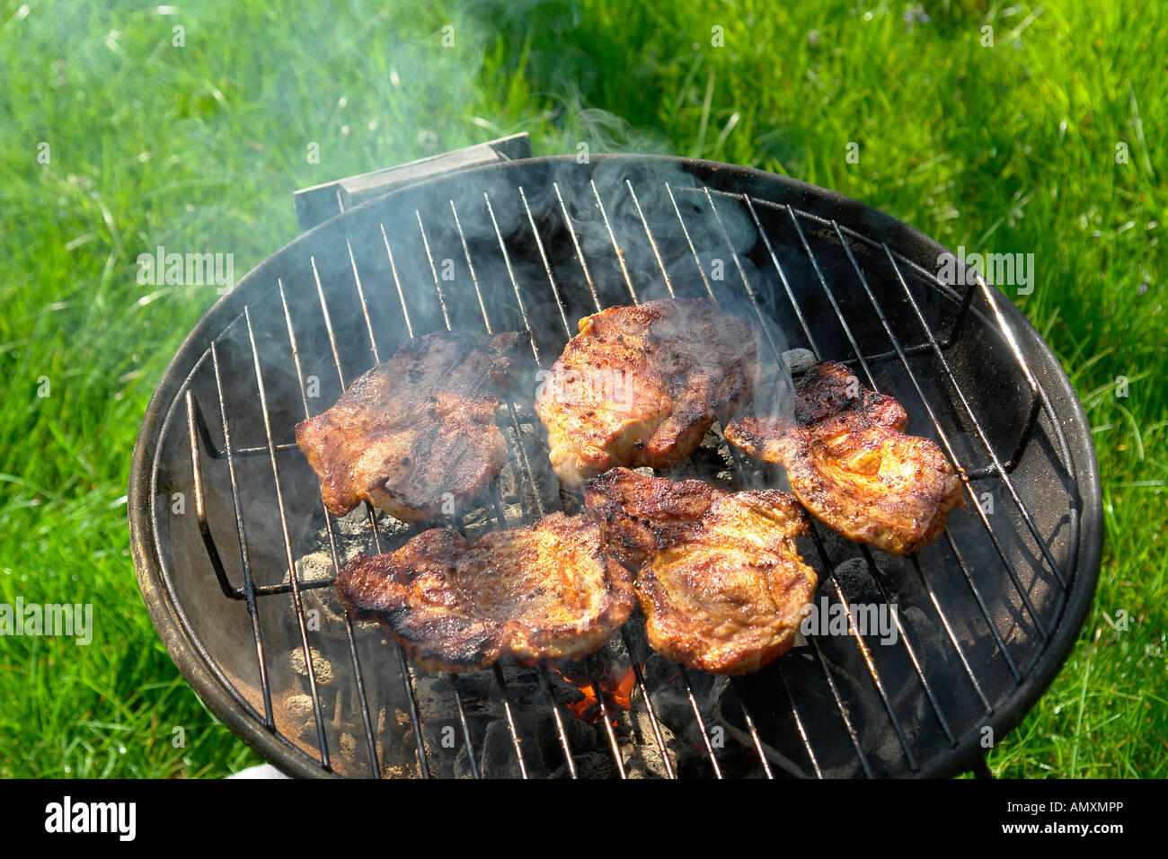 Close up grill hi-res stock photography and images - Alamy