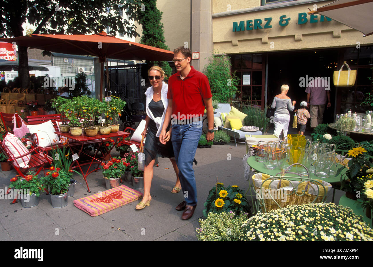 Stuttgart gardens people hi-res stock photography and images - Alamy