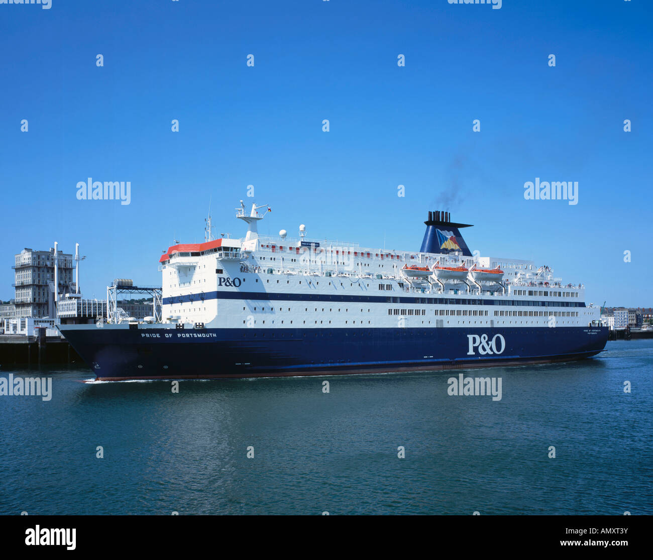 Ship in channel, English Channel, Le Havre, Manche, France Stock Photo ...
