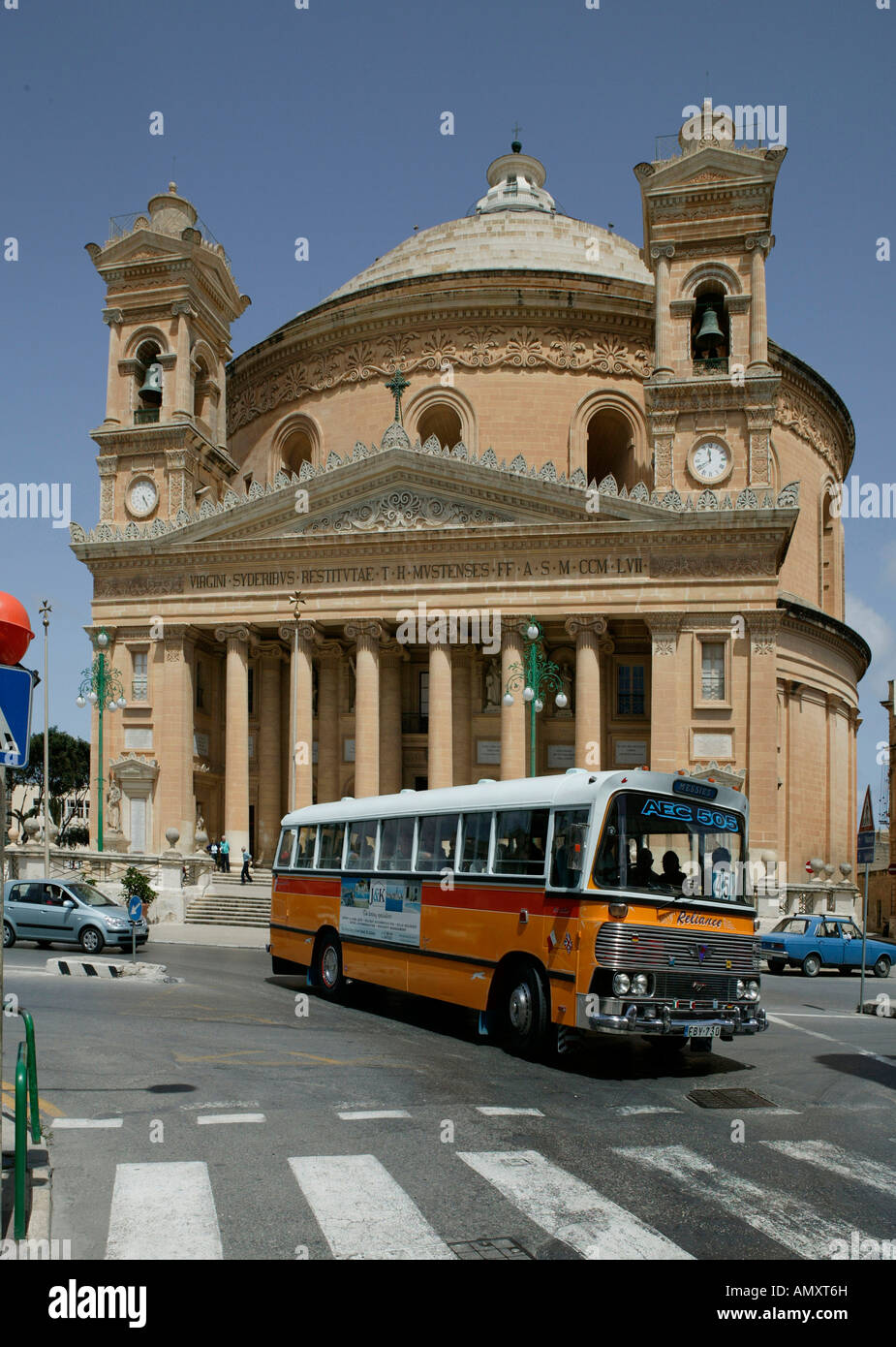 Roadside church hi-res stock photography and images - Alamy