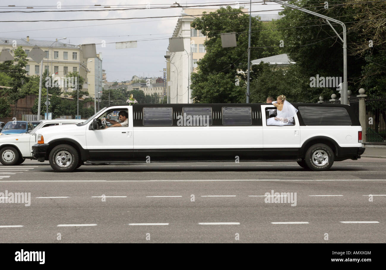 Newlyweds in a stretched limousine, Moscow, Russia Stock Photo - Alamy