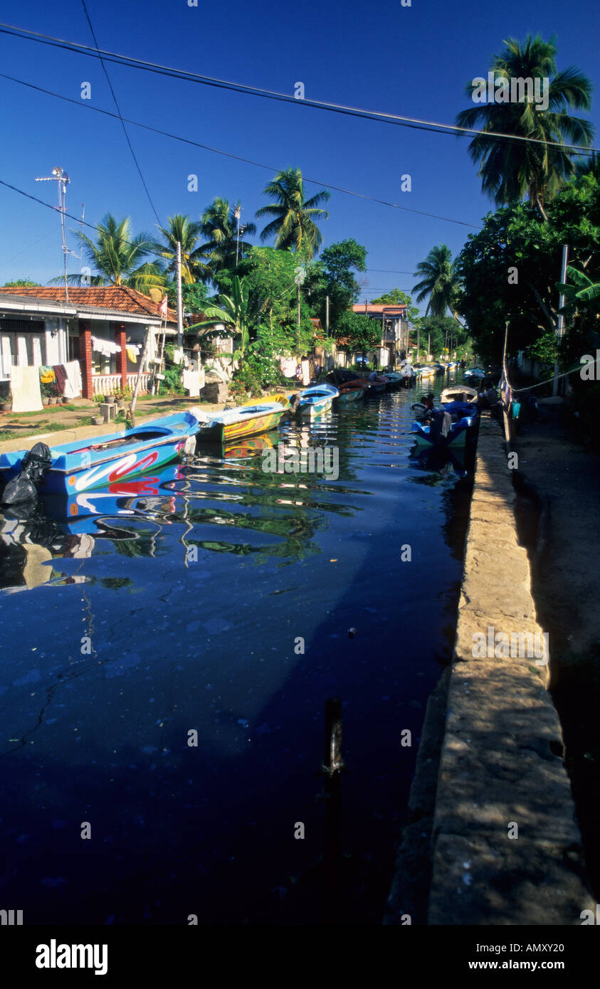old dutch canal in the historic center of Negombo Stock Photo - Alamy