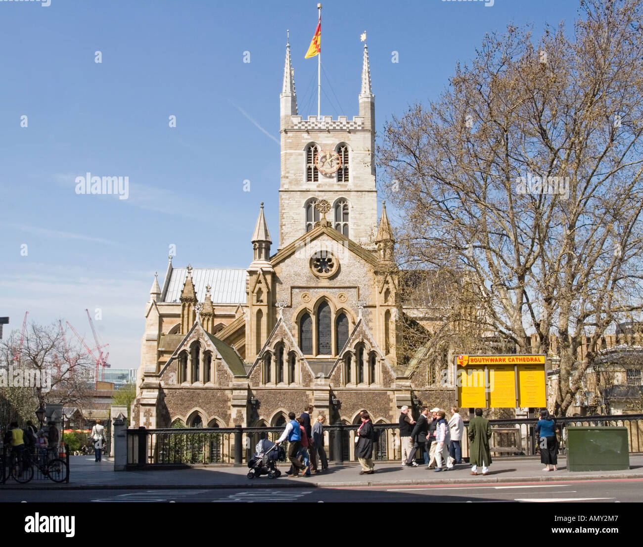 Southwark Cathedral - London Stock Photo - Alamy