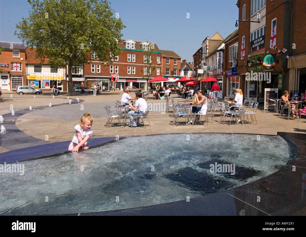 Aylesbury town centre hi-res stock photography and images - Alamy