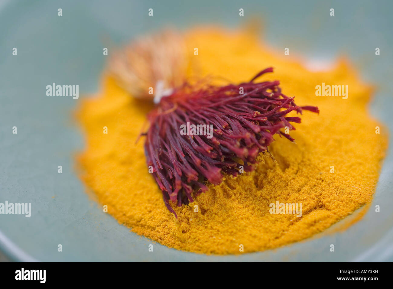 Saffron colored powder hi-res stock photography and images - Alamy