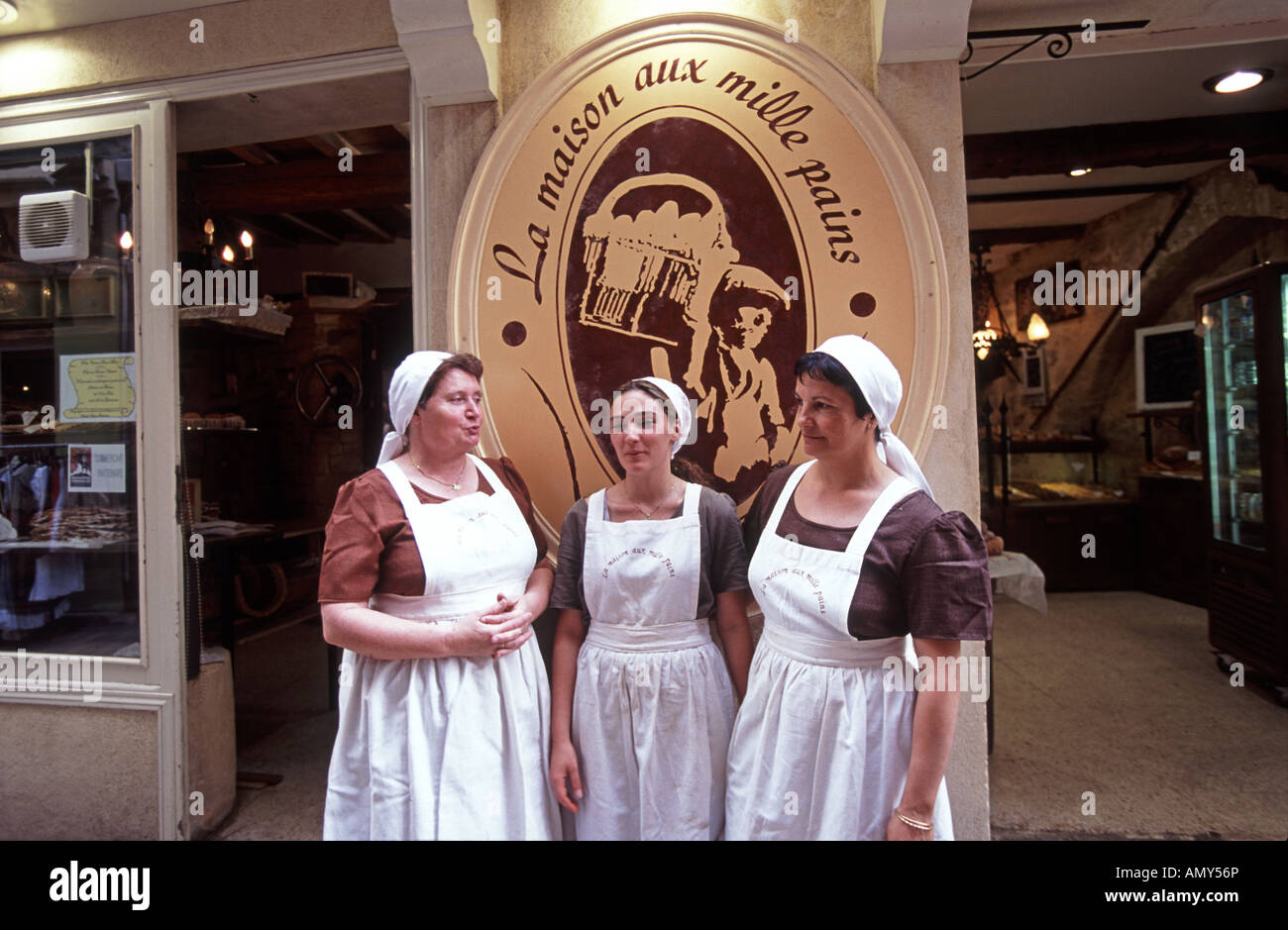 Female baker france hi-res stock photography and images - Alamy