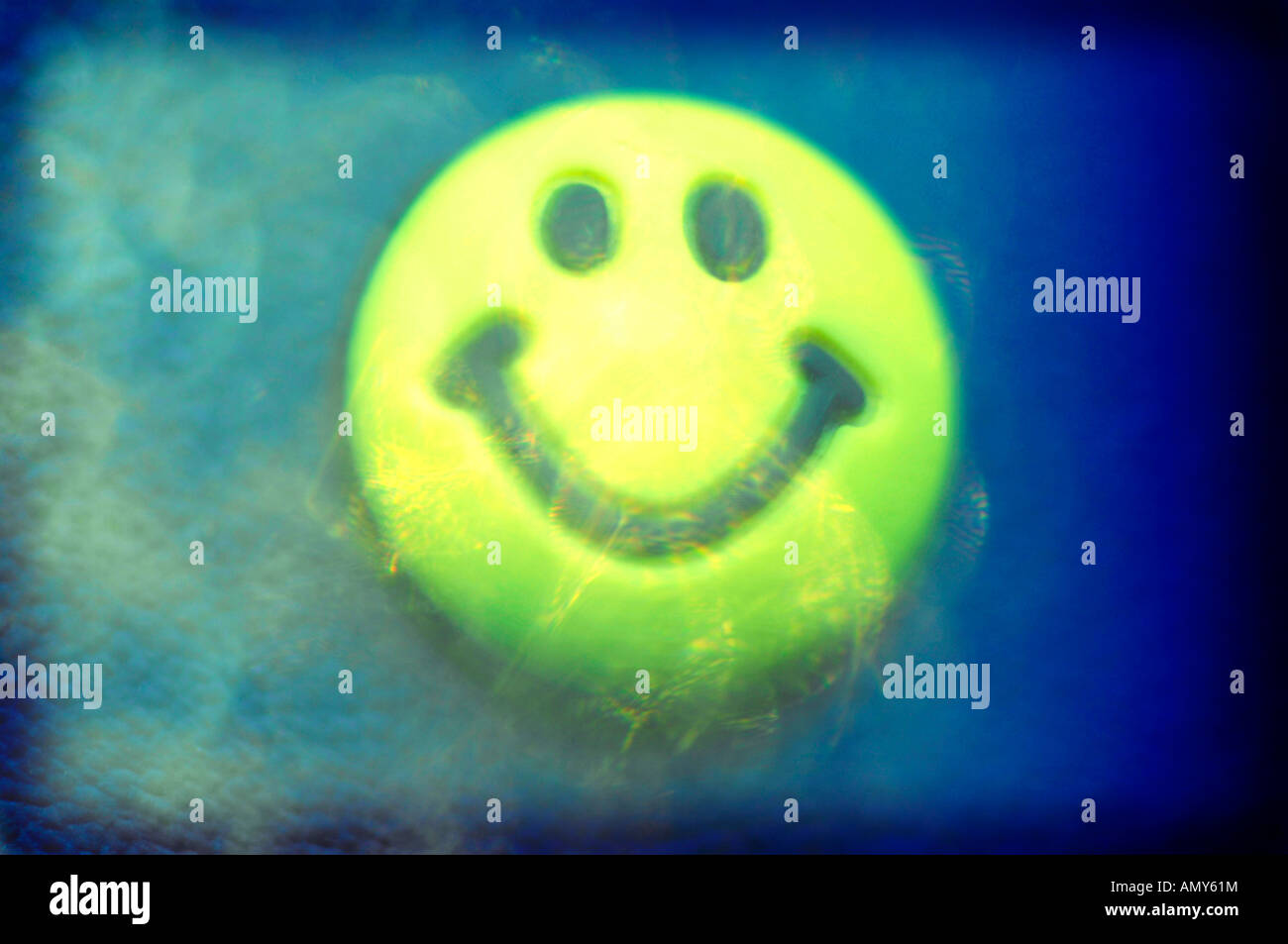 smiley face yellow seventies retro drugs hallucinogens trippy lsd blue ...