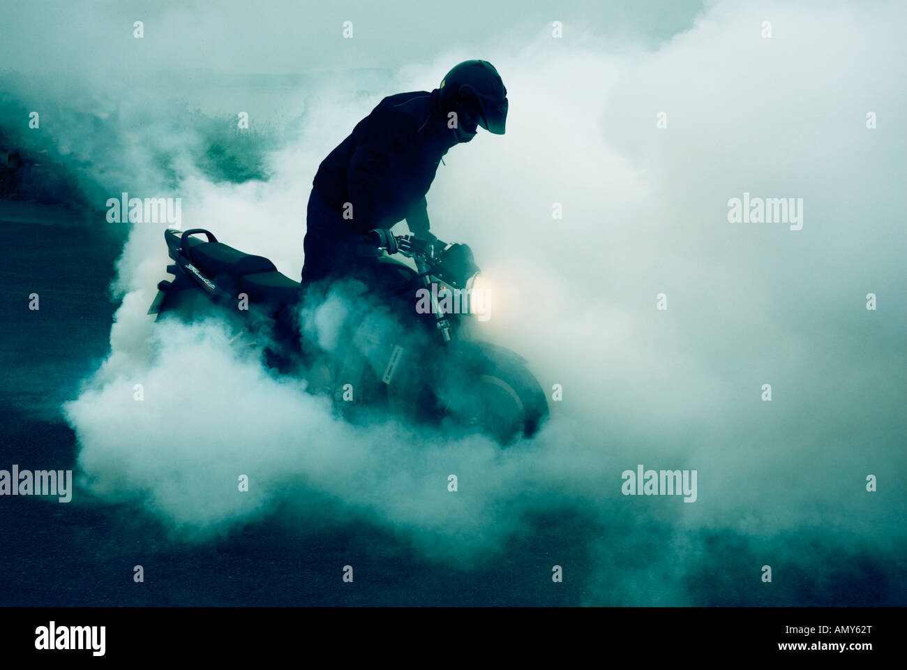 Motor smoke hi-res stock photography and images - Alamy