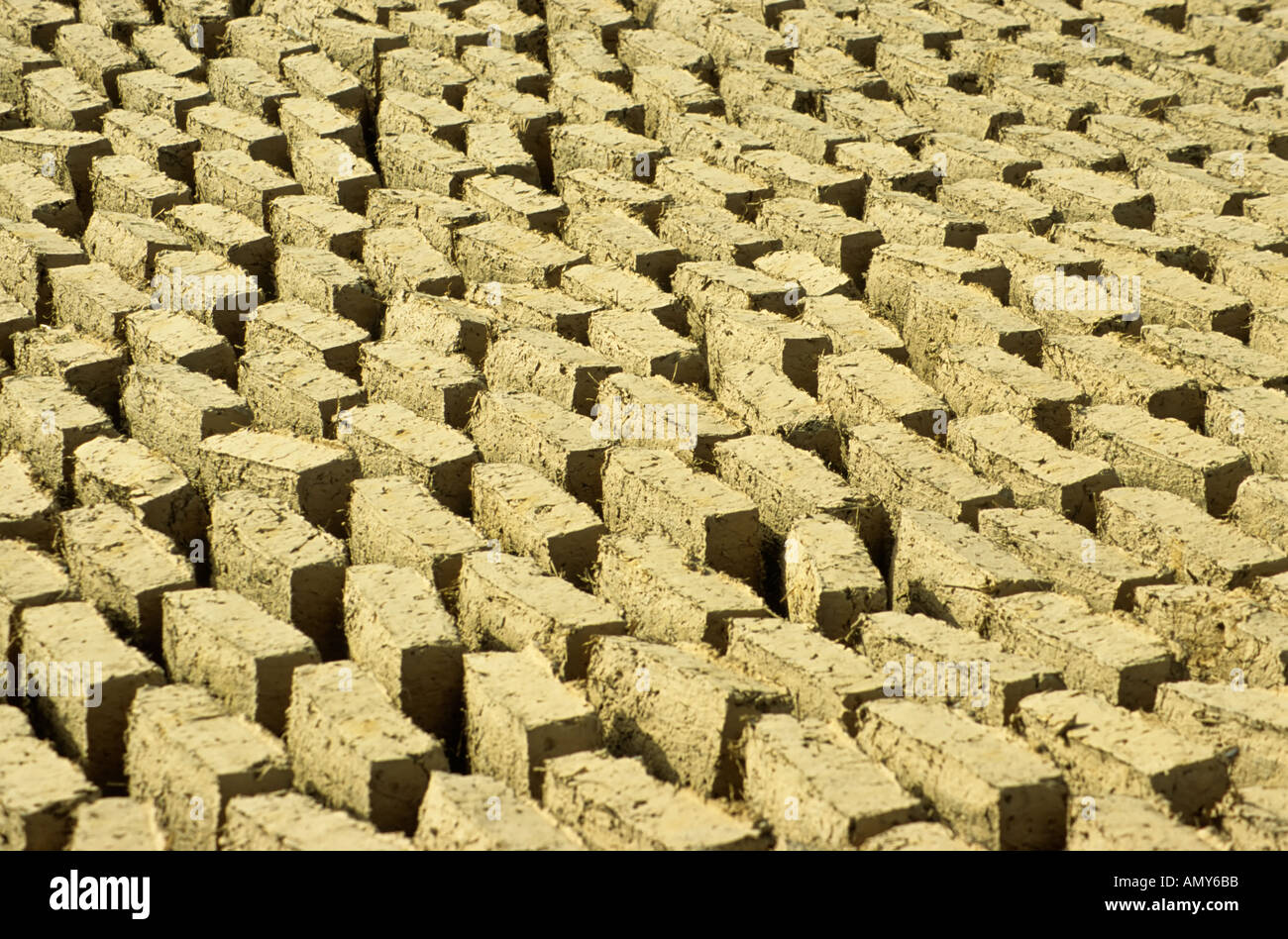 Mudbrick mud brick bricks hi-res stock photography and images - Alamy