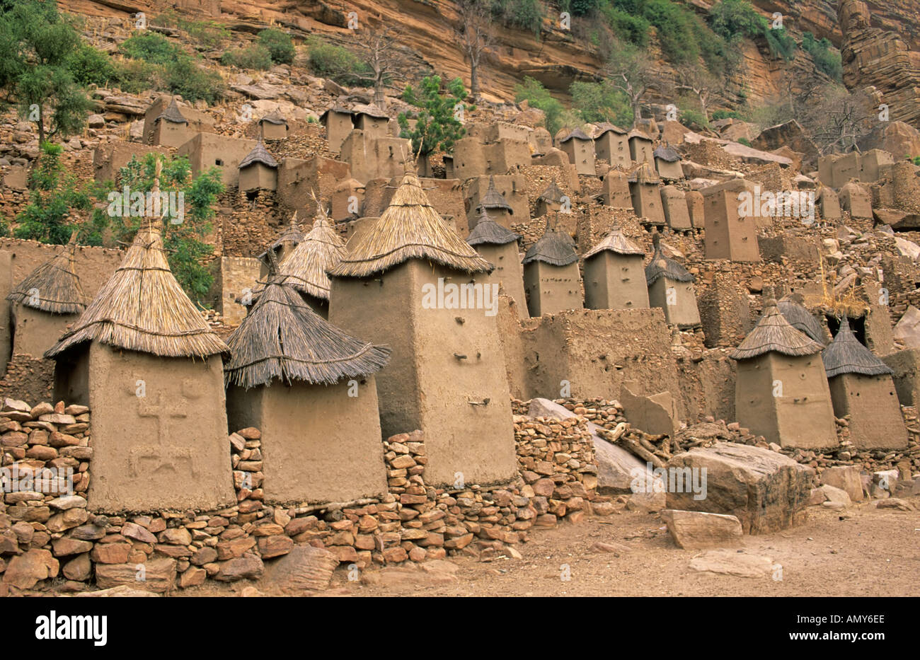 Mali adobe dogon hi-res stock photography and images - Alamy
